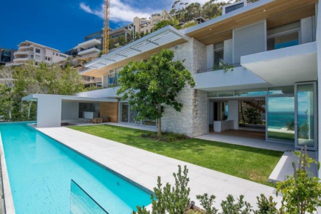 This luxury house just smashed the auction record in South Africa ...