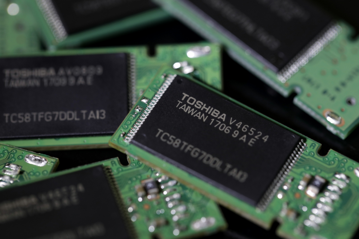 Toshiba shareholders approve chip unit sale – BusinessTech