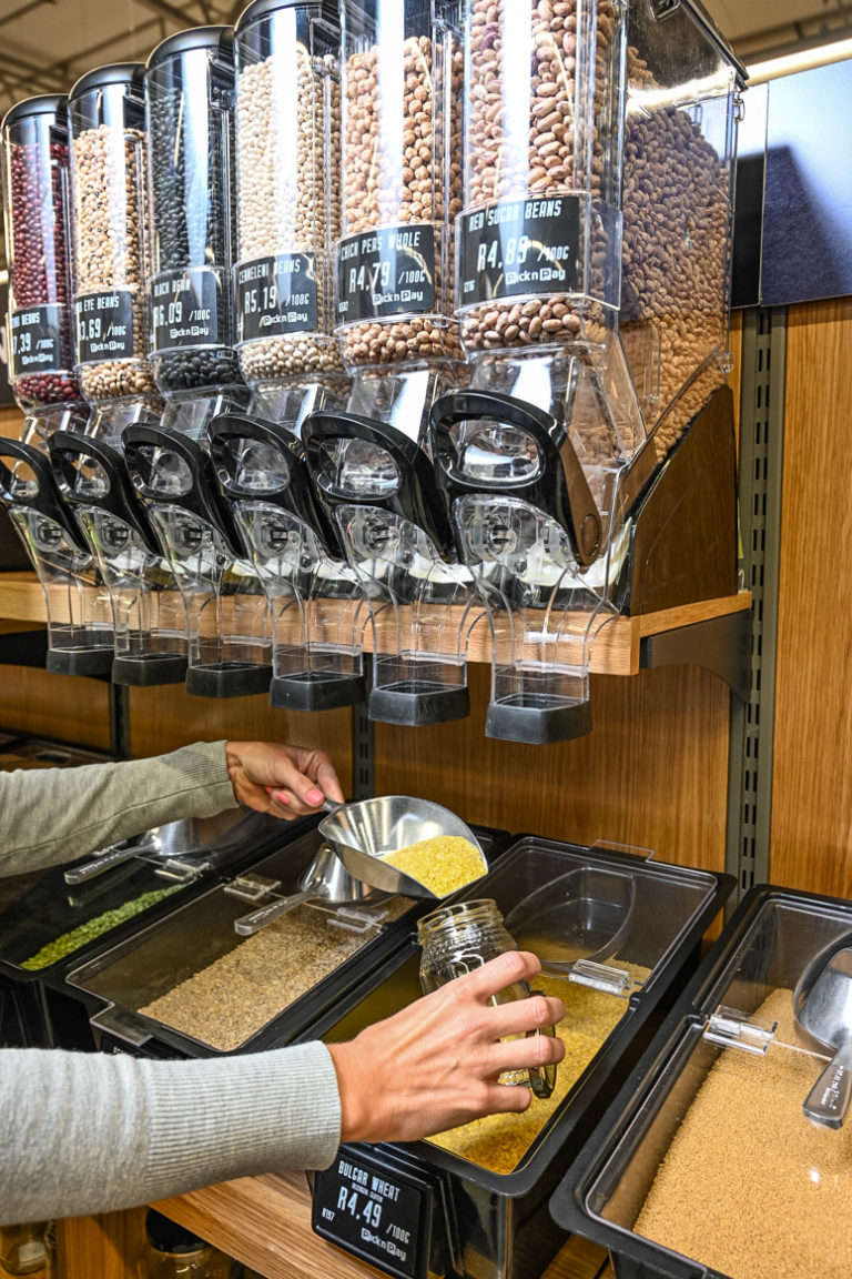 Pick n Pay launches new ‘no packaging’ zone – BusinessTech