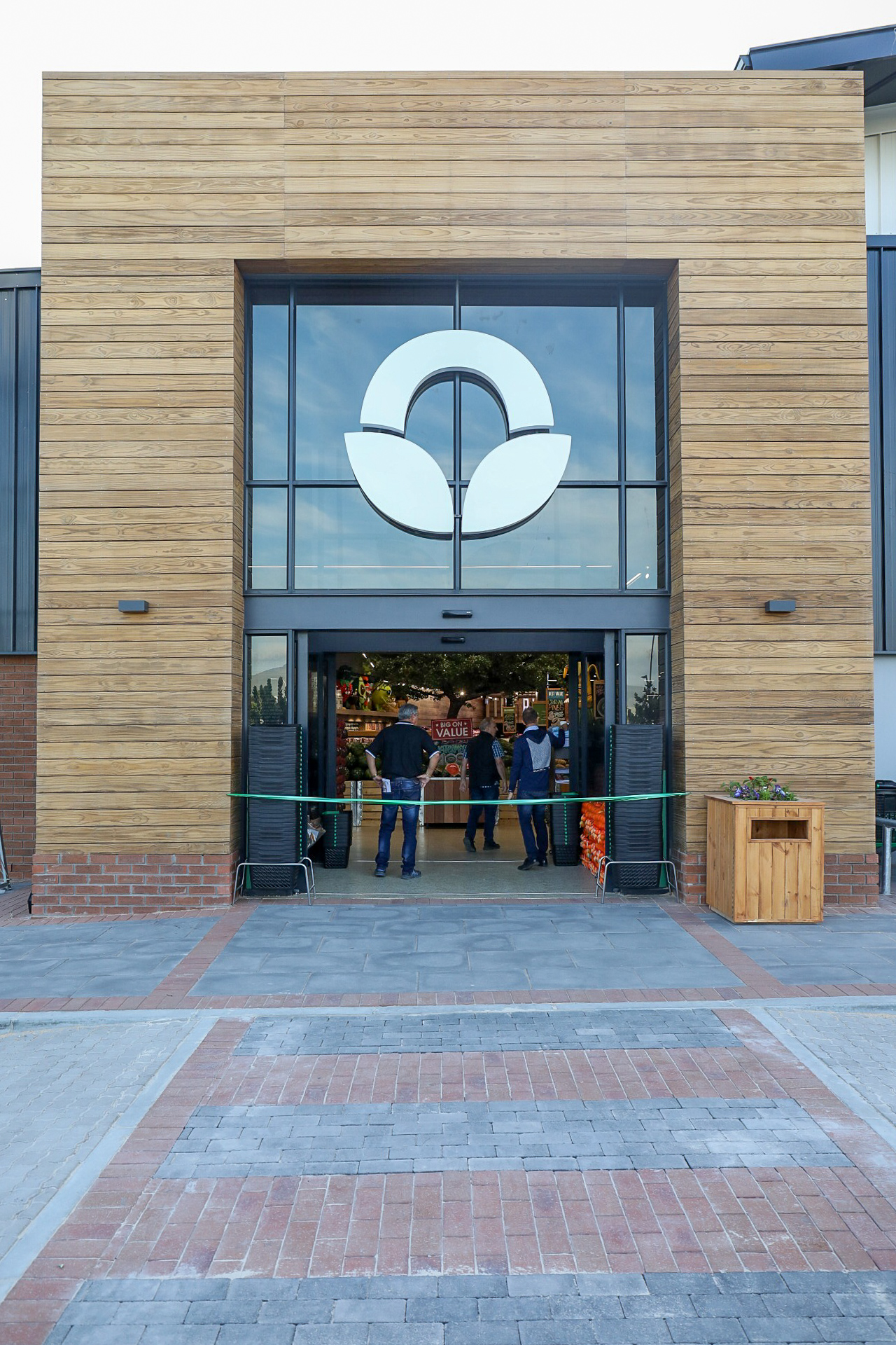 A look at the new R100 million solar-backed flagship Food Lover’s ...