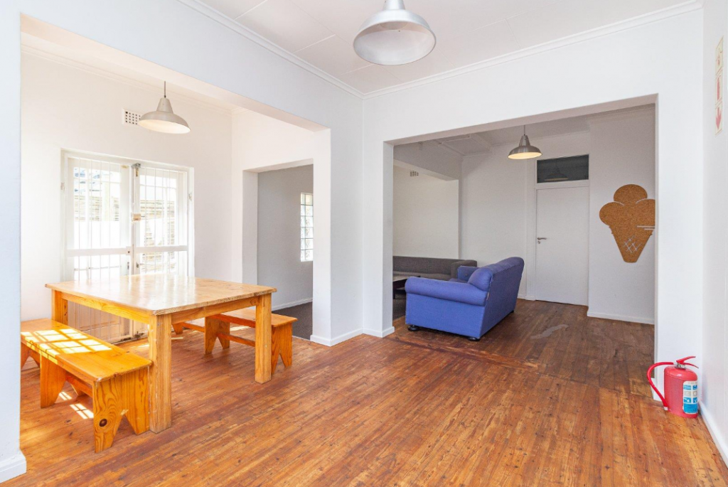 What a R6,000 per month apartment looks like in Joburg vs Cape Town ...