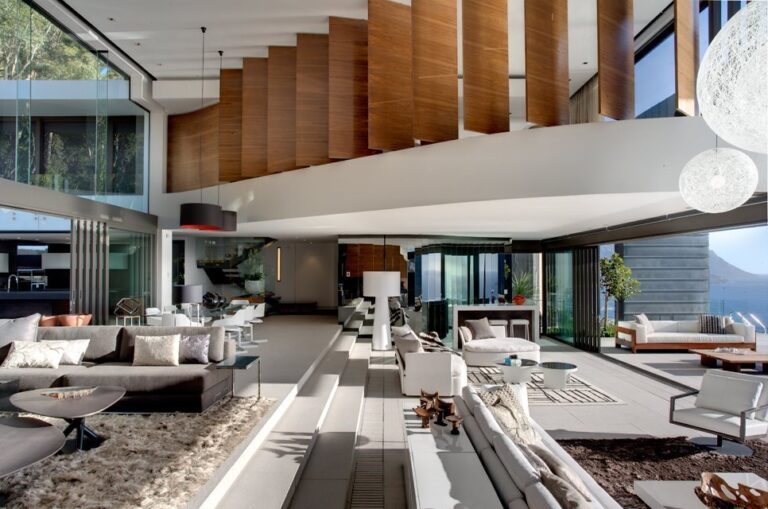 A look at the R160 million house on South Africa’s most expensive road ...