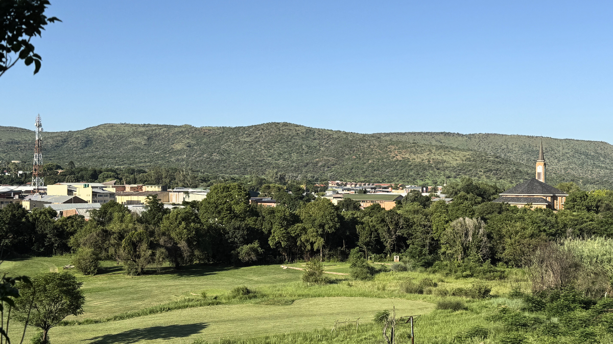 Residents are crying for help in this South African border town ...