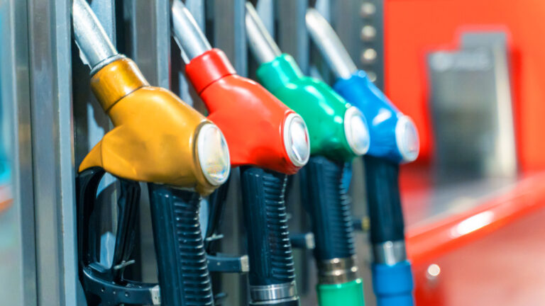 Big petrol price cut expected next week – BusinessTech