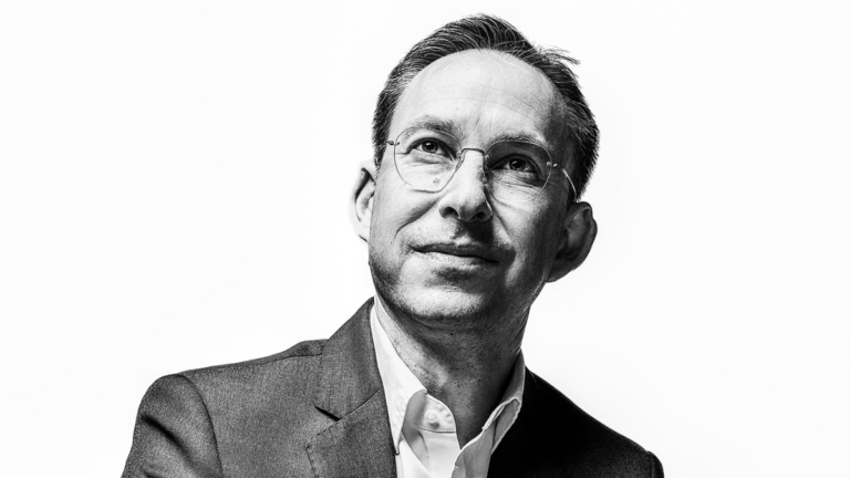 Discovery Bank unveils industry-first innovations: crypto trading, AI ...